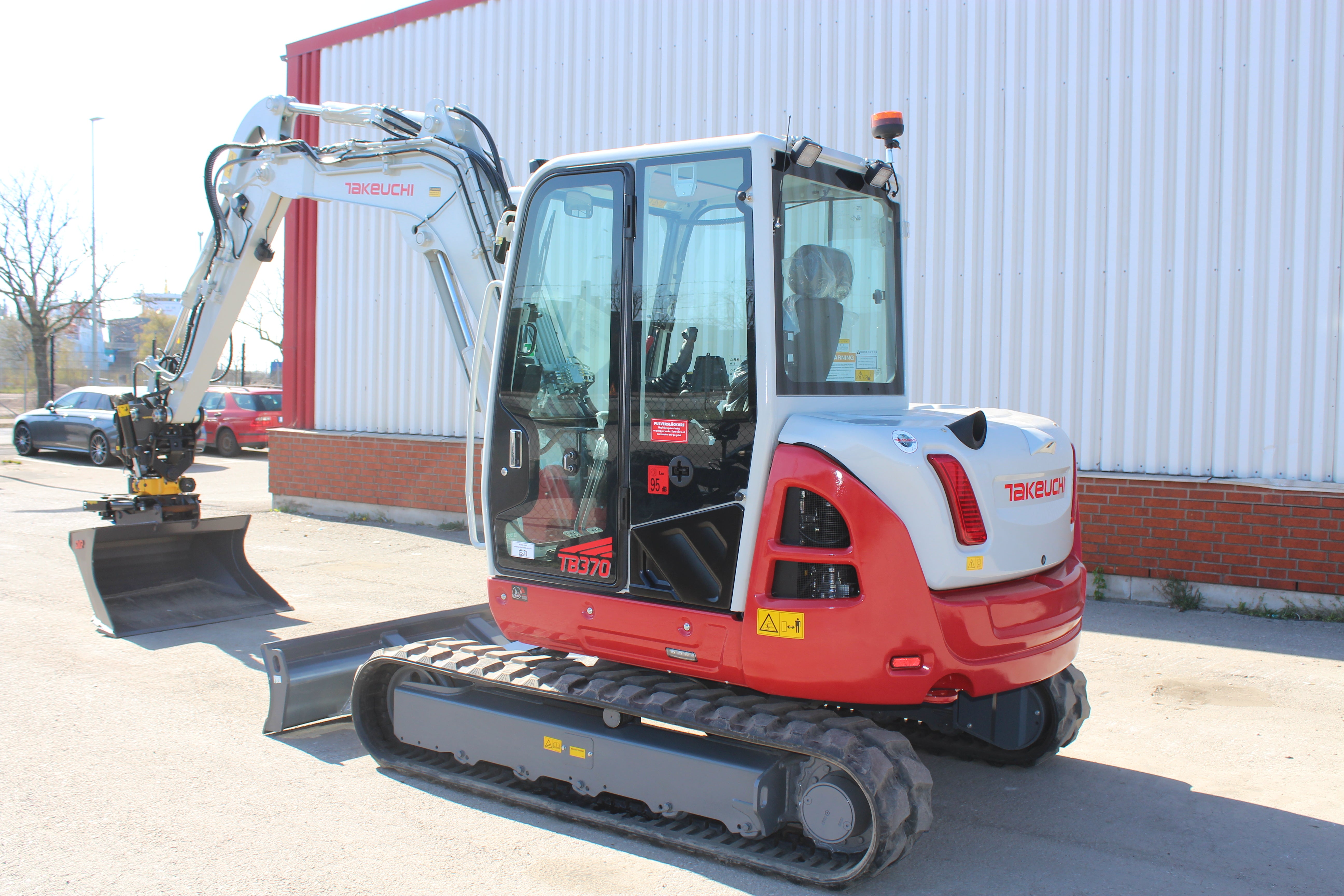 Bandgrävare - Takeuchi TB370 - Uthyrning – Mega Maskin